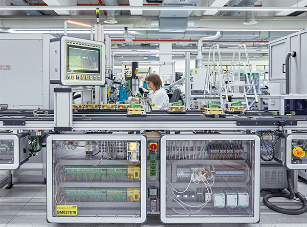 PLCnextを使用した将来性の高い産業用オートメーション | DigiKey