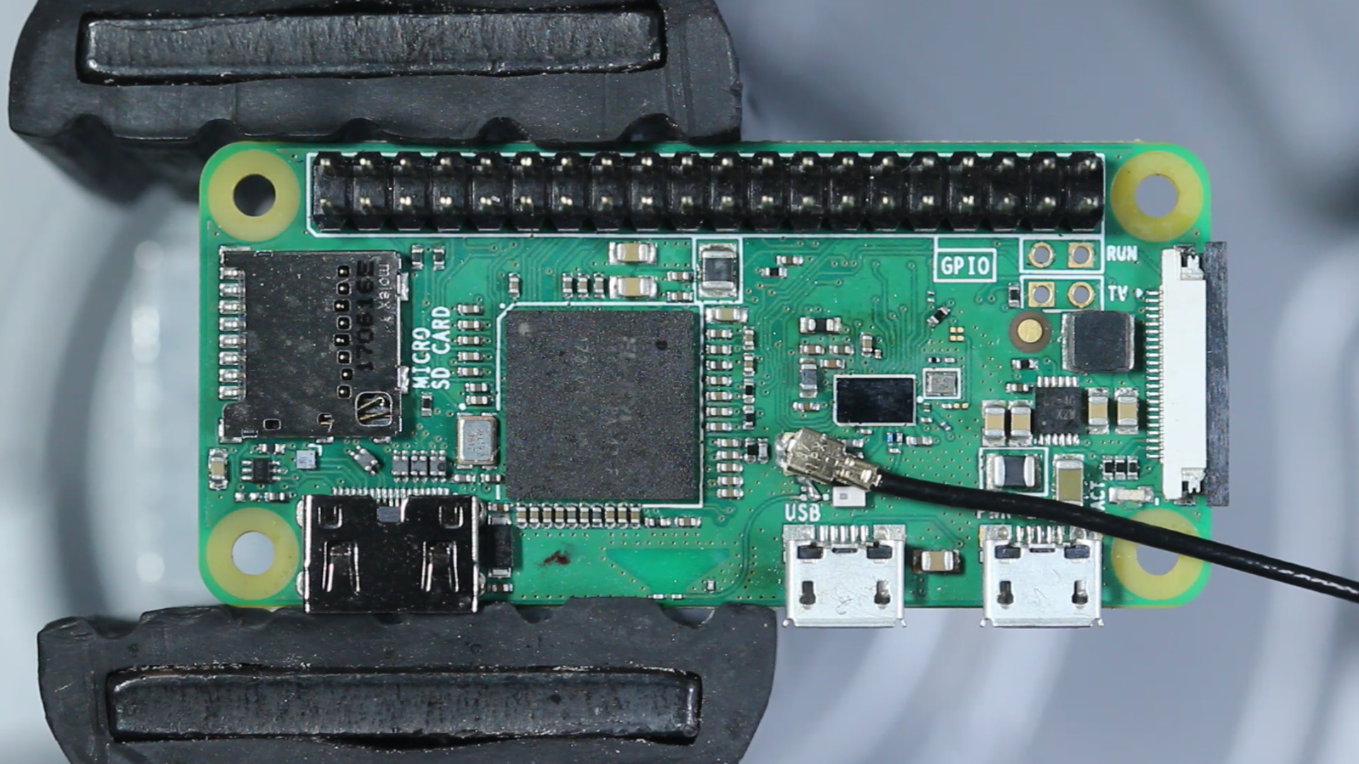 Custom cyberdeck build using a Raspberry Pi