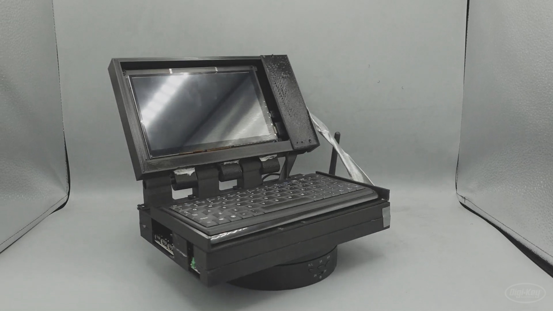 Custom cyberdeck build using a Raspberry Pi